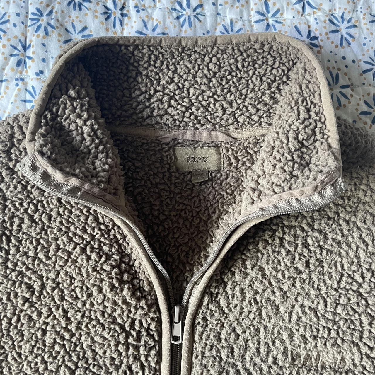 SKIMS size small fuzzy pullover. So cozy just don’t... - Depop