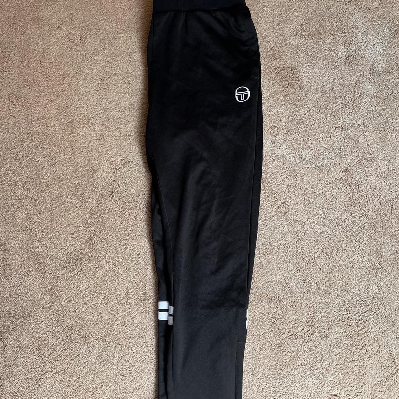 Sergio Tacchini Men's Black and White Joggers-tracksuits | Depop