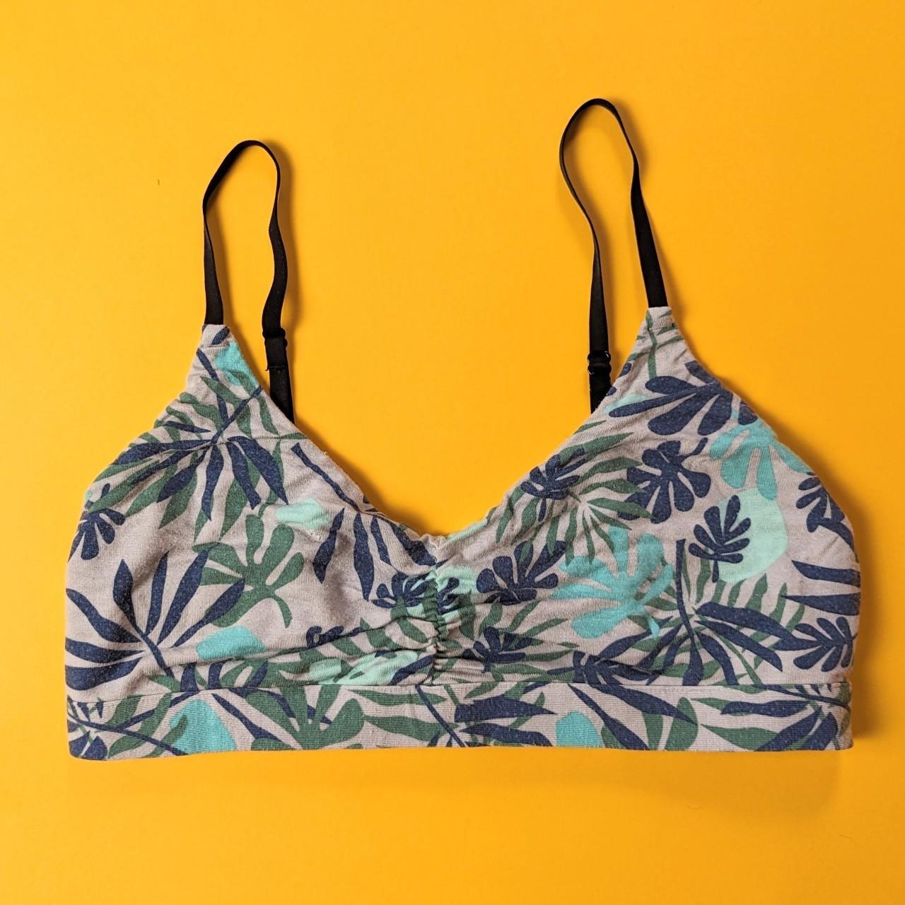 🌴 MeUndies Bralette. Super cute pattern of green and... - Depop