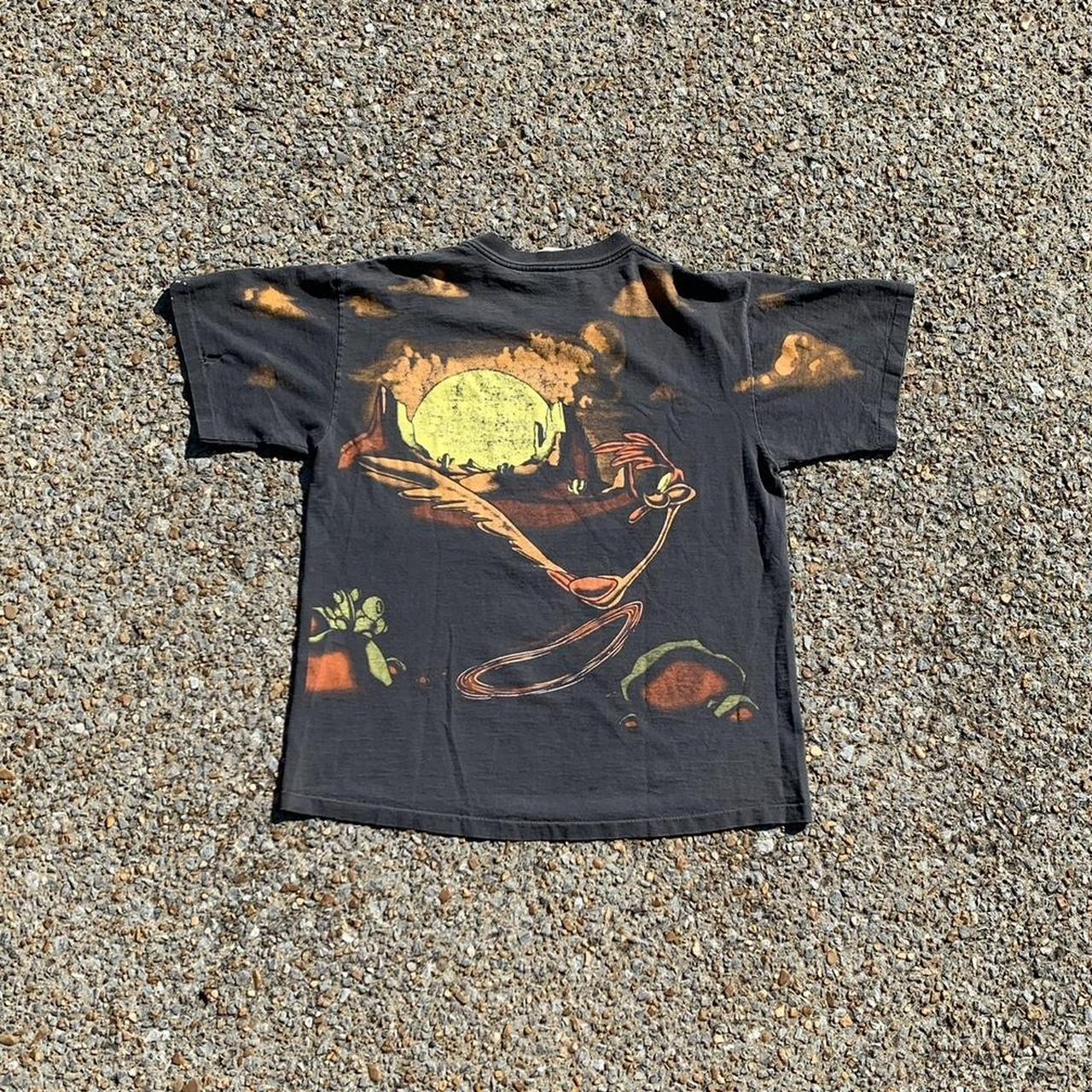 Vintage 1995 Roadrunner and Coyote all-over black... - Depop