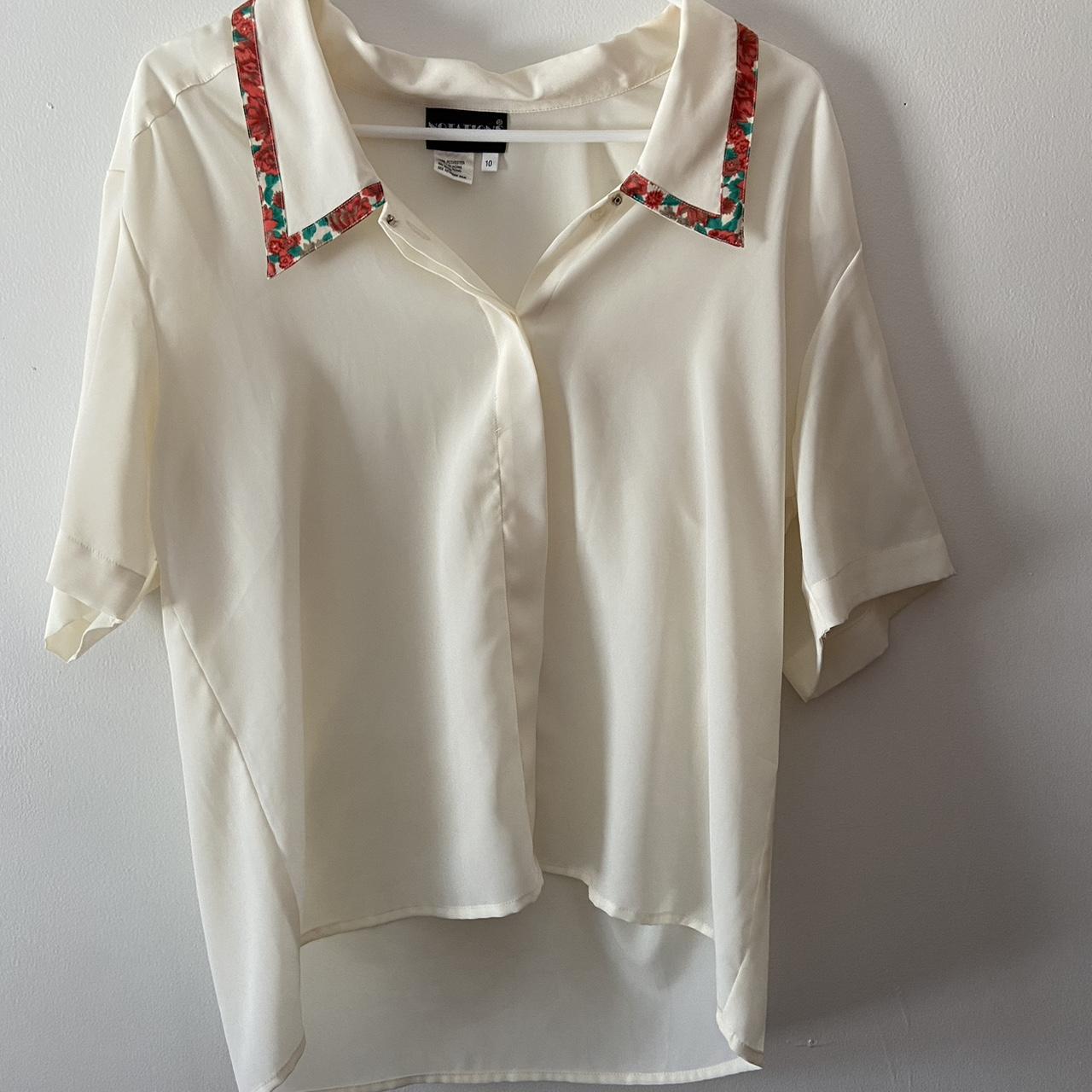 Vintage crème colored blouse with a thin strip of... - Depop