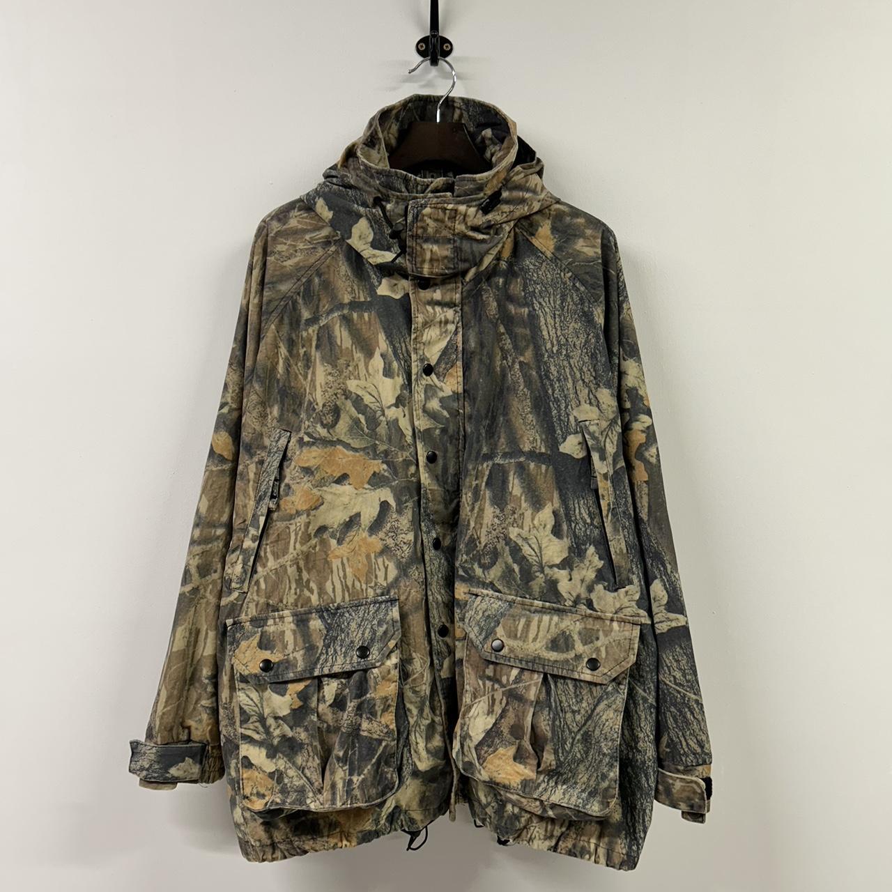 Realtree Hooded Outdoor Jacket Four pocket design... - Depop