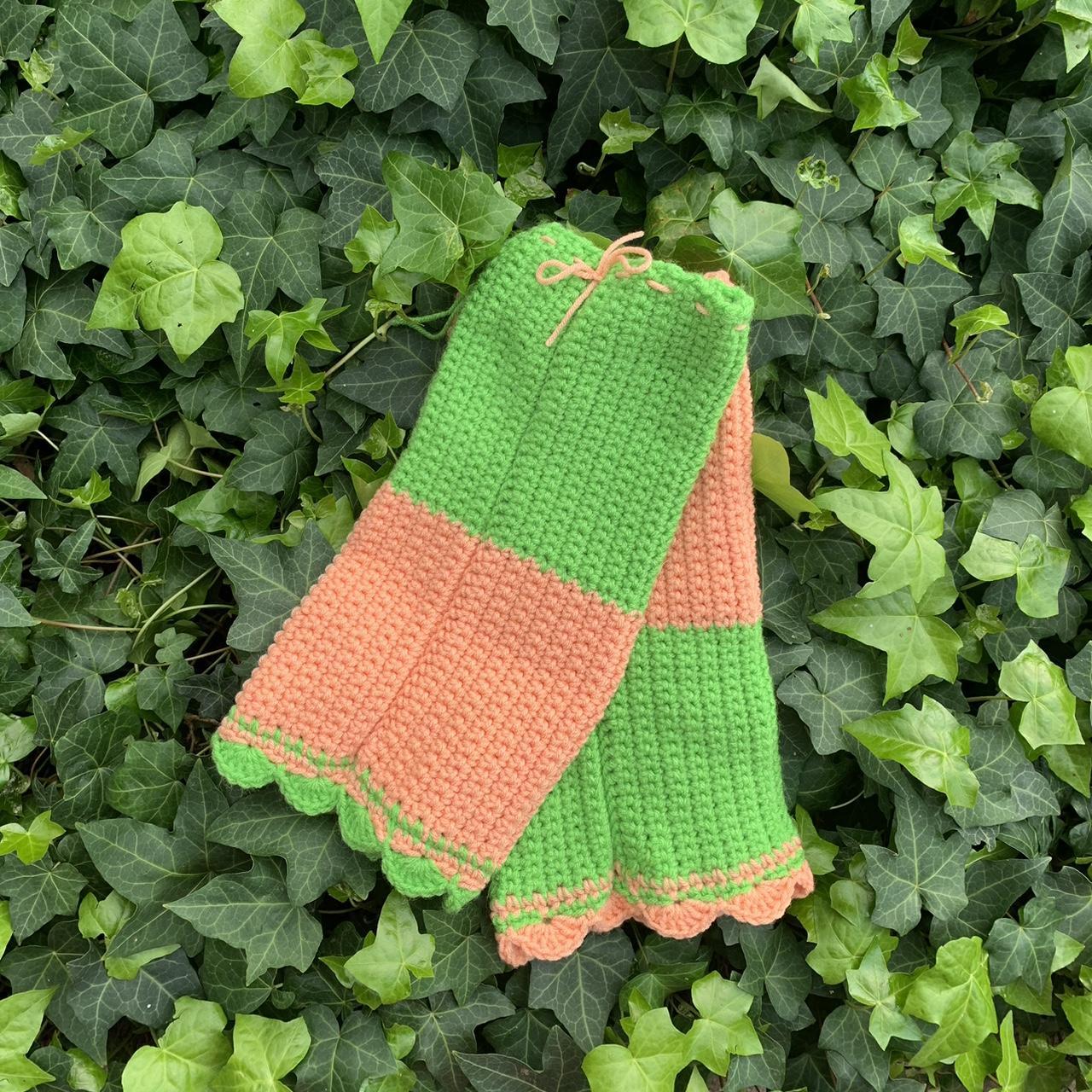 Color-block peach and green crochet scalloped edge... - Depop