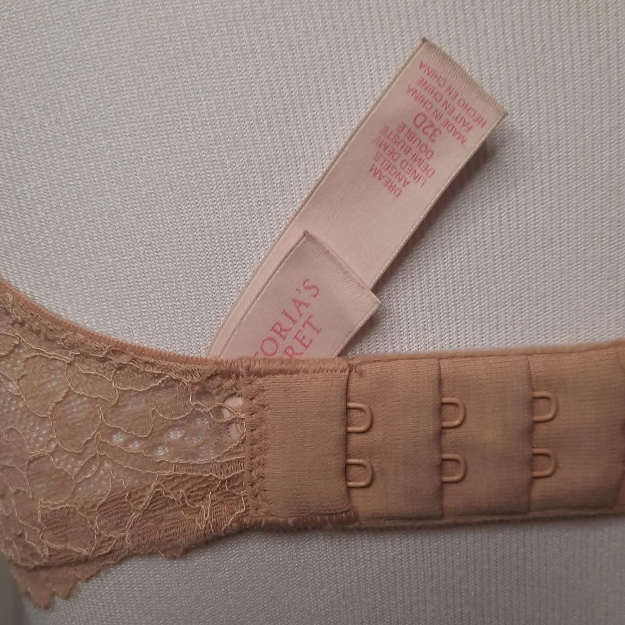 VICTORIA'S SECRET PADDED LACE PEACH BRA SIZE 32D - Depop