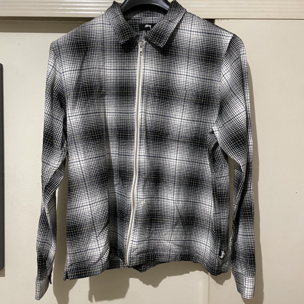 Zip up jacket - Depop