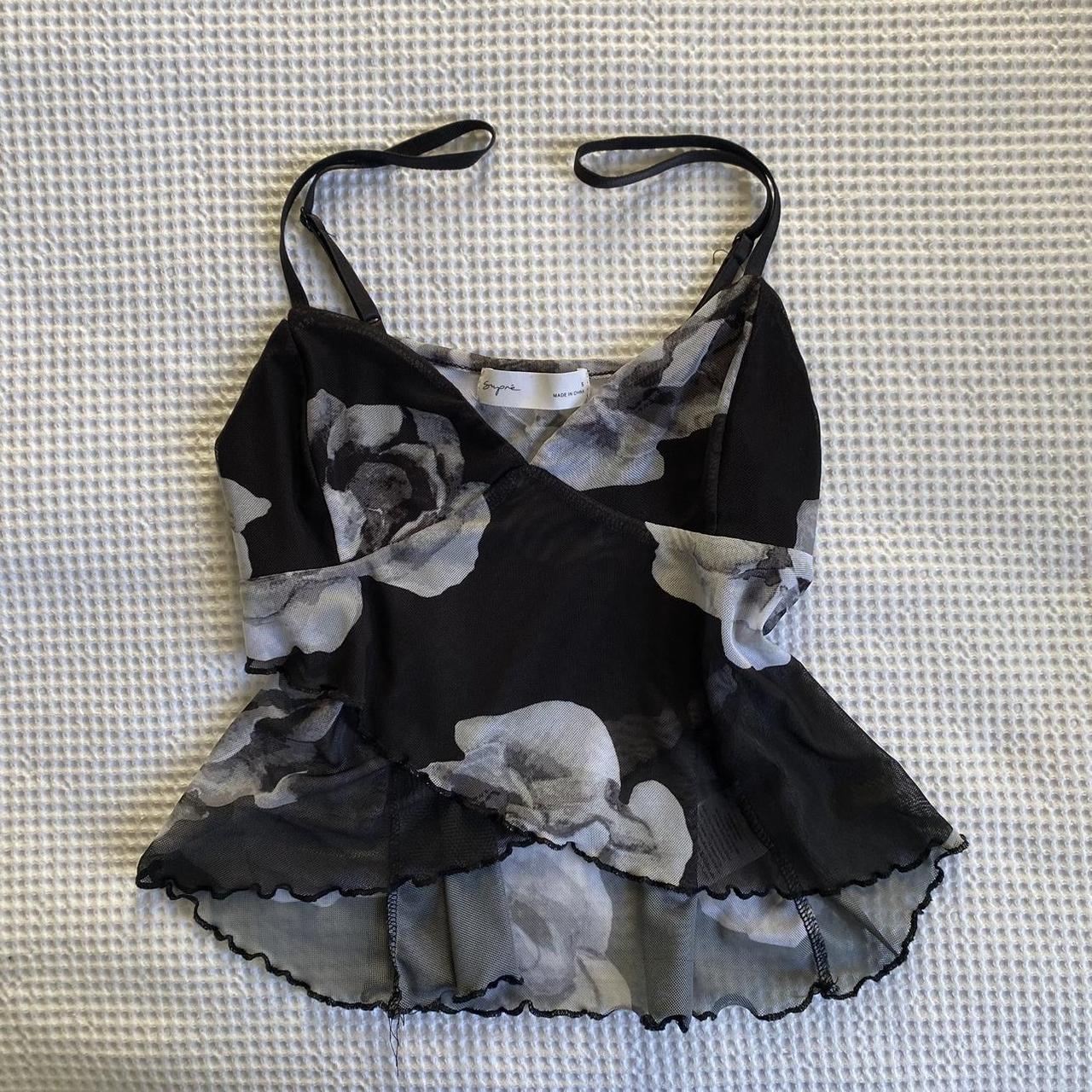Floral Mesh Top brand: supre size on tag: small... - Depop