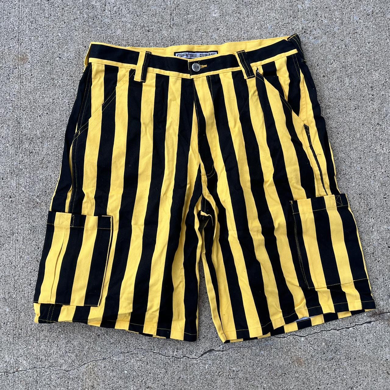 Game Bibs Iowa Hawkeyes Cargo Shorts Men’s Size 34... - Depop