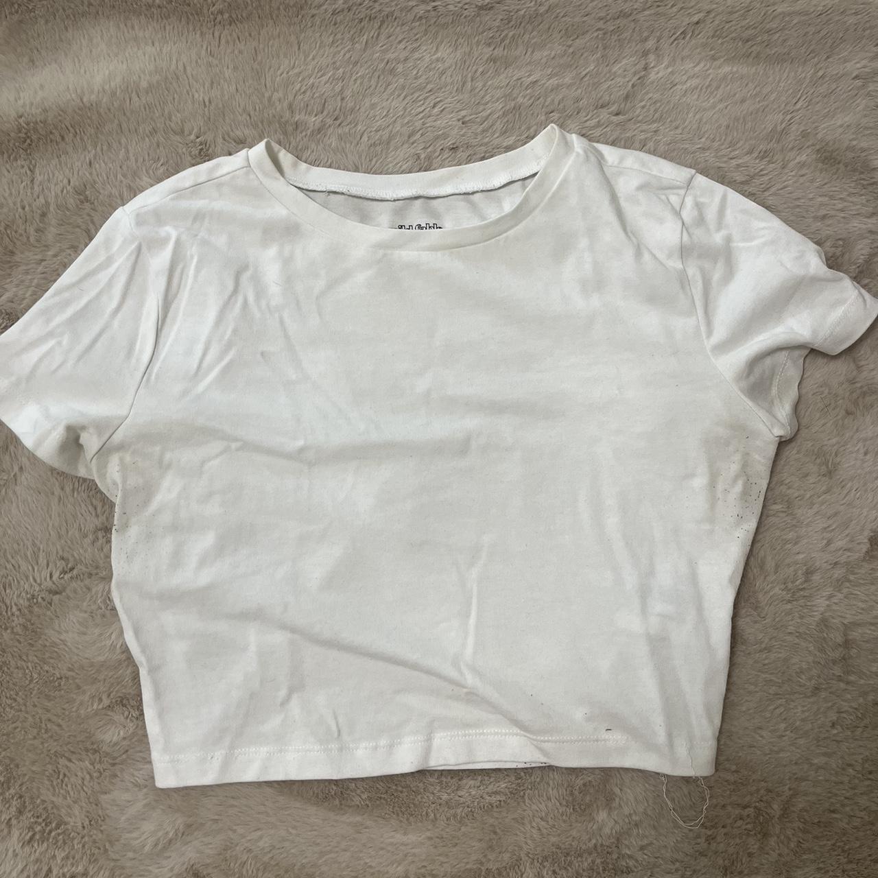 basic white tee! good condition 🤍 (size M) #whitetop... - Depop