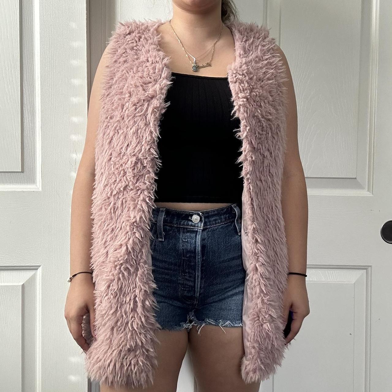 Faux fur vest 🎀 ⚫️ Soft pink fuzzy faux fur vest ⚫️... - Depop