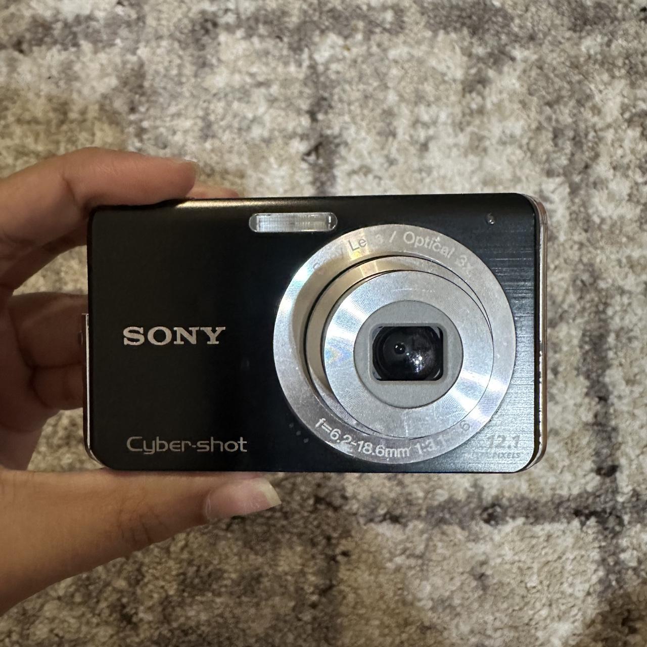Sony cybershot camera Includes charger Last picture... - Depop