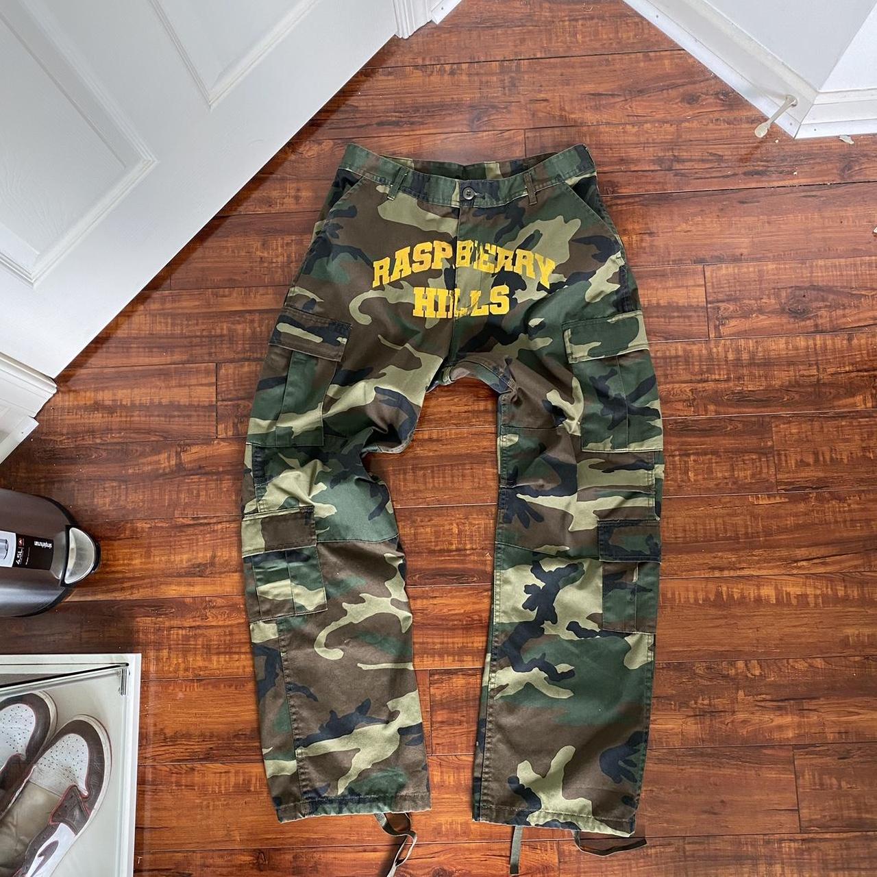 gv gallery raspberry hills camo pants.... - Depop