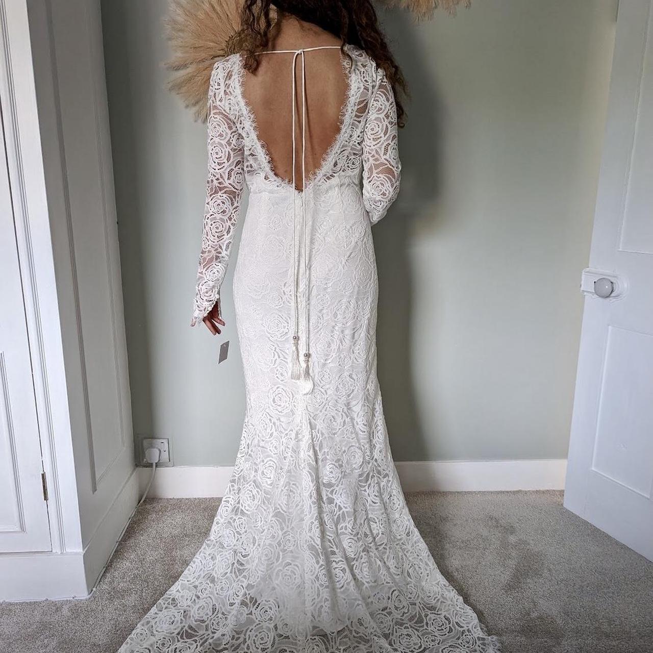 💍 Stunning Lace Backless Wedding Dress - Brand New... - Depop