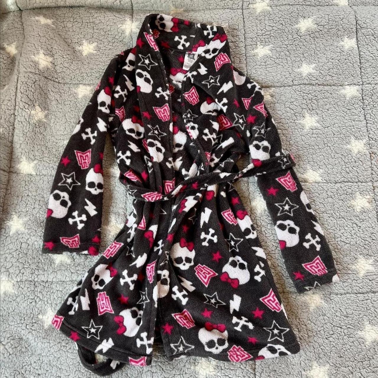 monster high robe fuzzy texture, iconic hot pink... - Depop