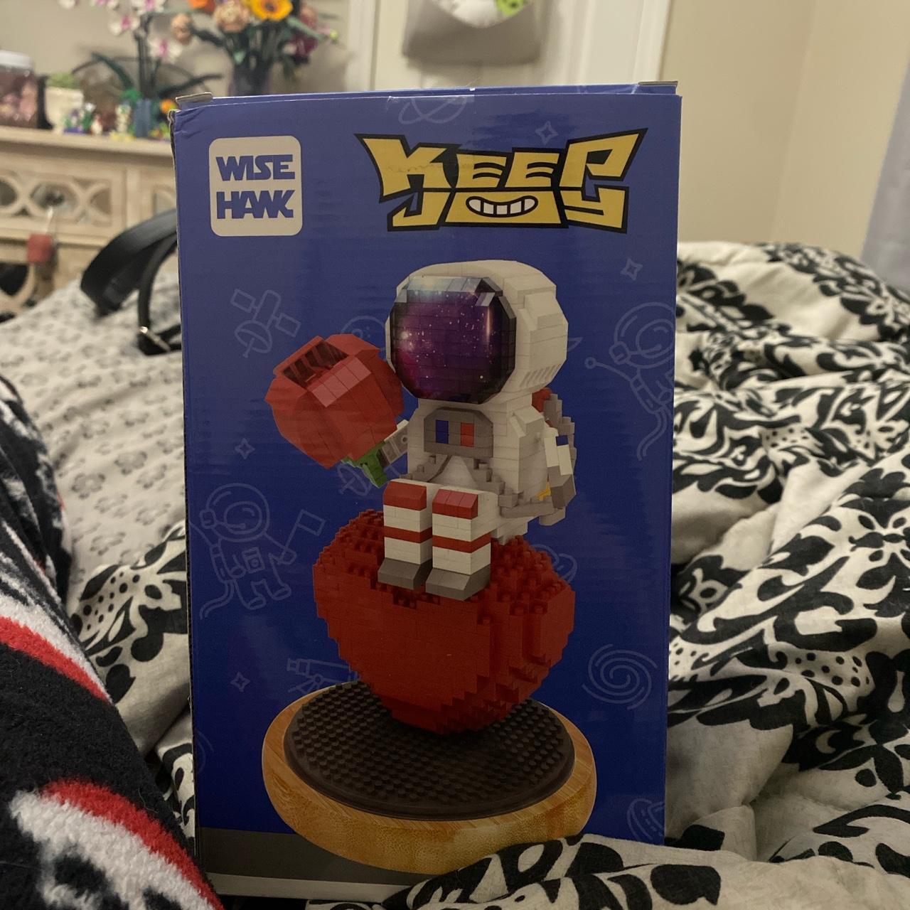 KEEP JOY MICRO LEGO SET, this item was a gift and I... - Depop