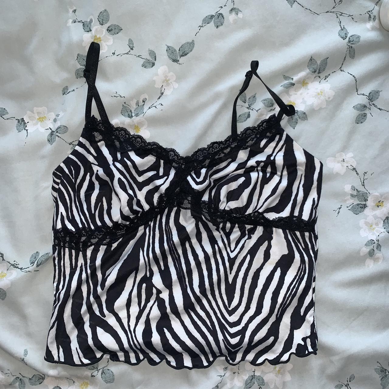 SHEIN zebra print crop top Size small Worn a couple... - Depop
