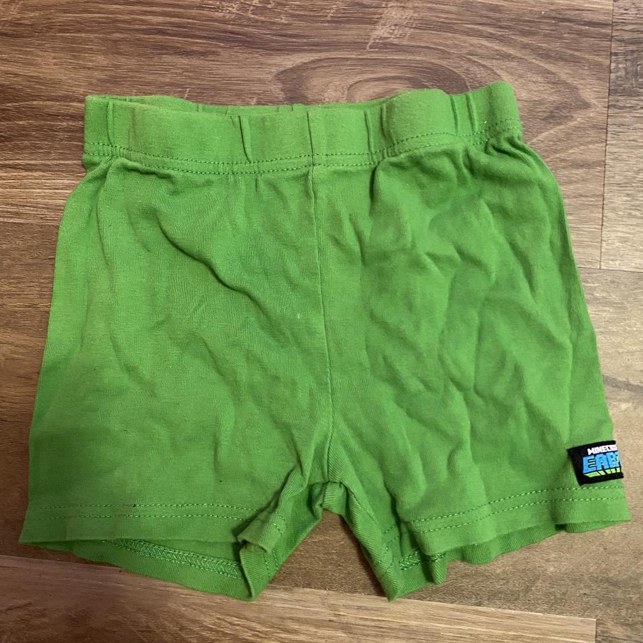 green minecraft shorts size kids 8 fits small - Depop