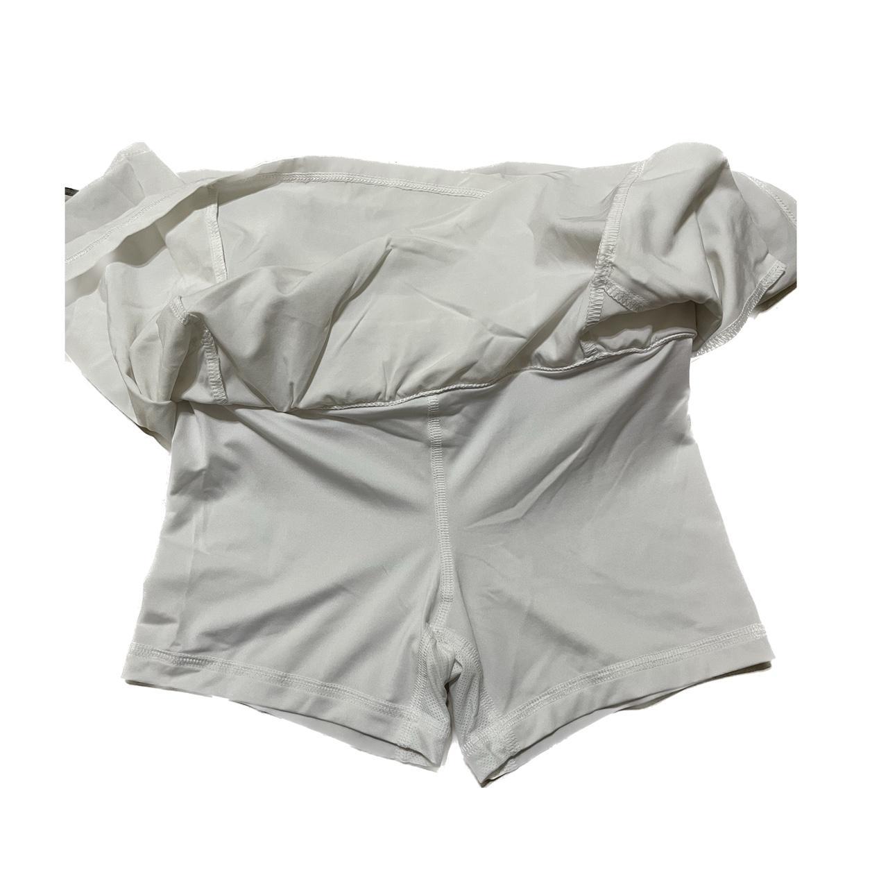 Lululemon DUPE White Pleated Skirt Size: L (girls) &... - Depop