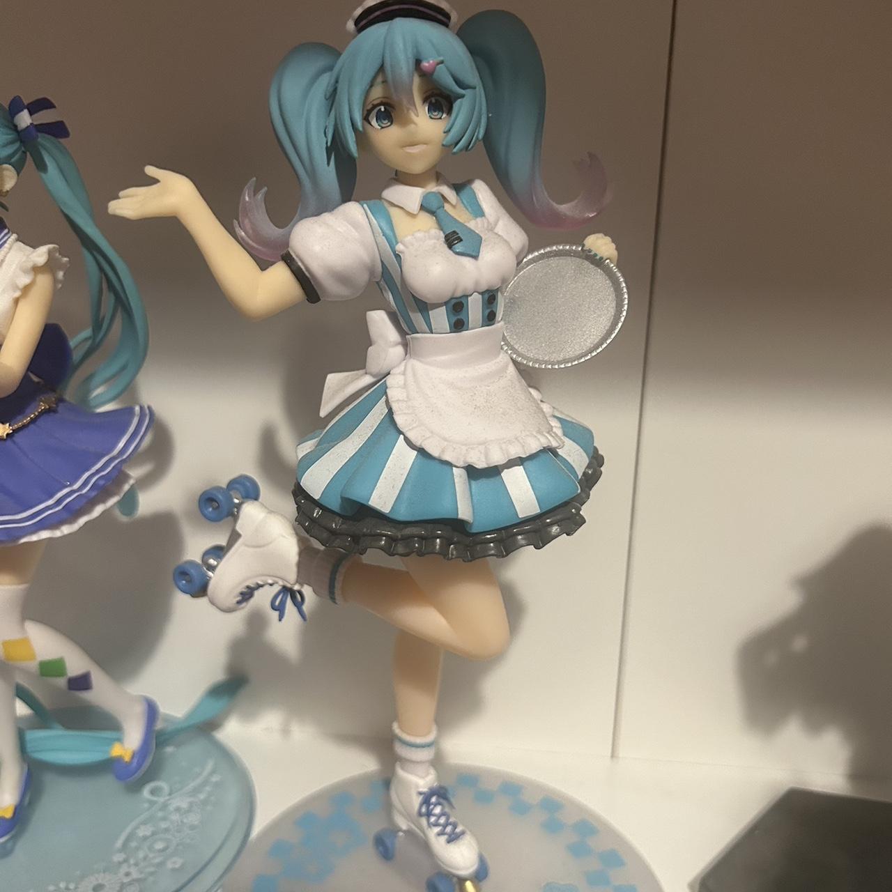 Hatsune miku roller diner anime figure No box... - Depop