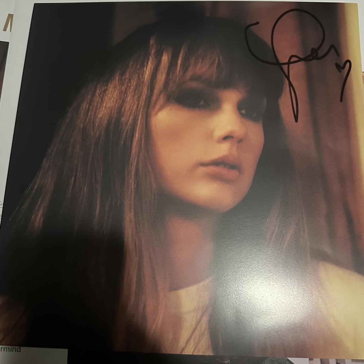 TAYLOR SWIFT SIGNED JADE MIDNIGHTS PHOTO + VINYL!... - Depop