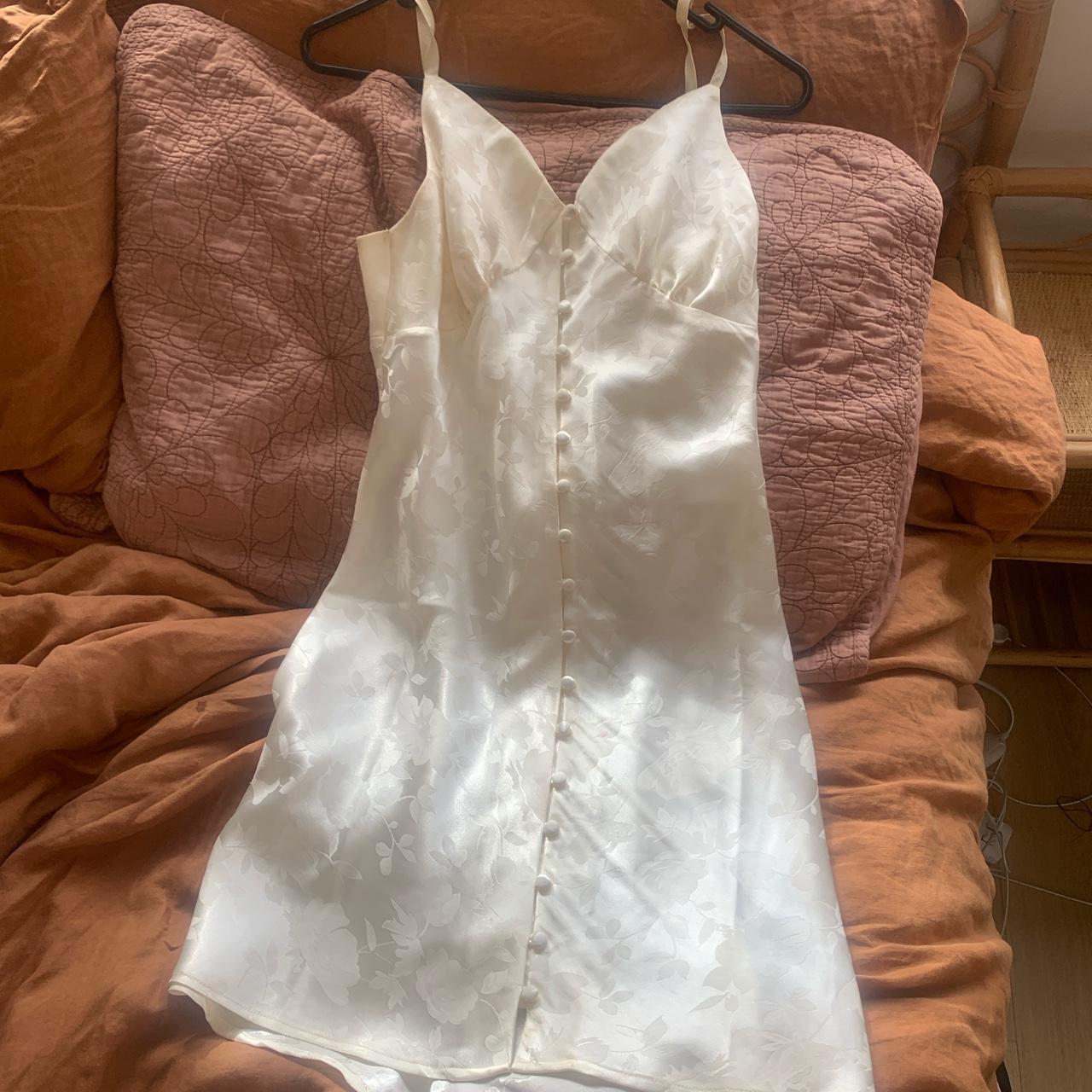 Jagger and Stone floral mini. Size 8. Photos look... - Depop