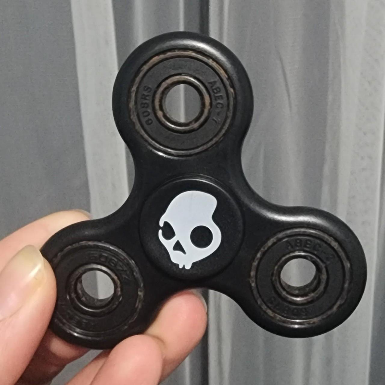 Skullcandy fidget spinner #fidgetspinner #skullcandy - Depop