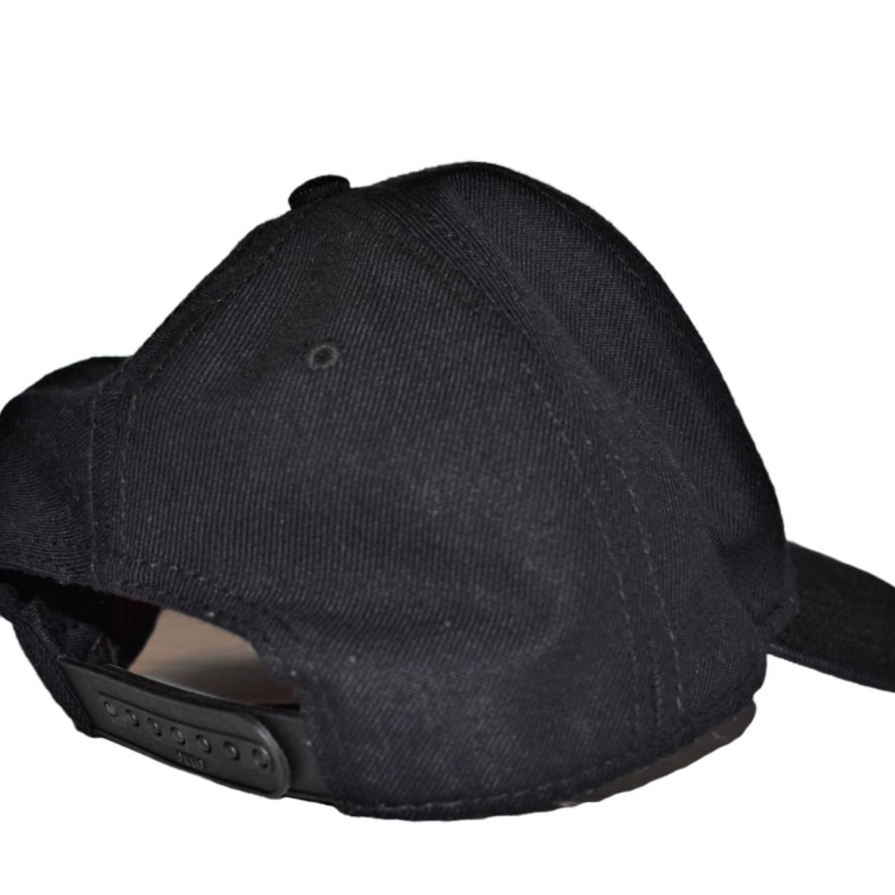 LA Embroidered Black Snapback Hat This hat is in... - Depop