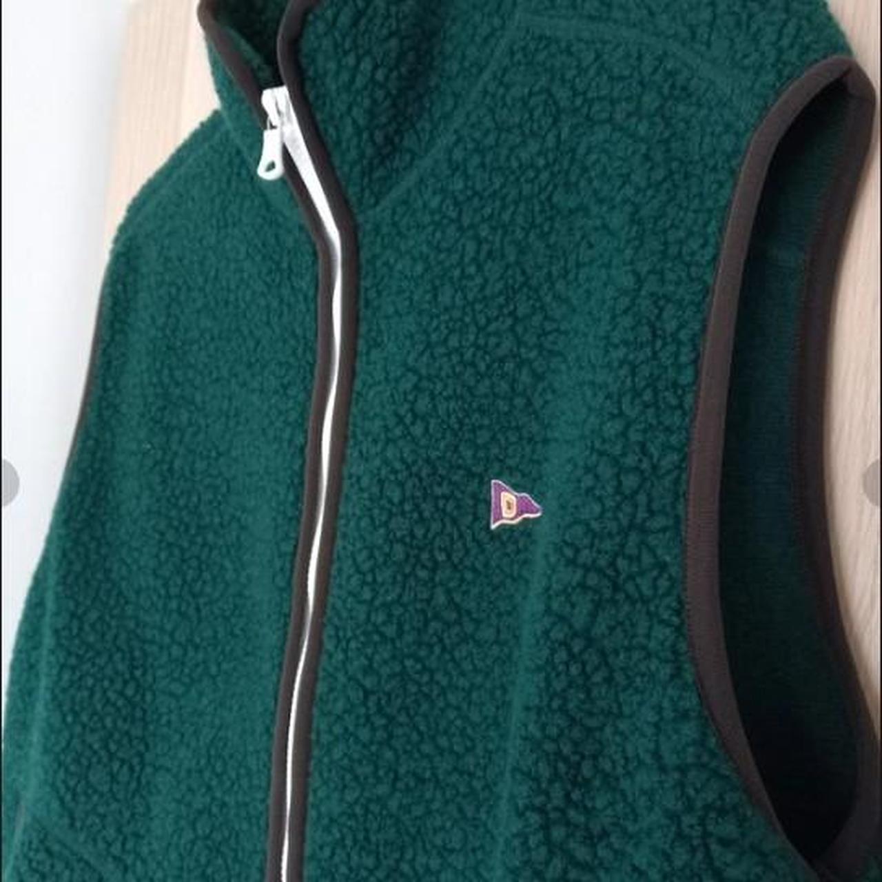 Drake's Fleece Vest - neuf avec étiquette - Depop