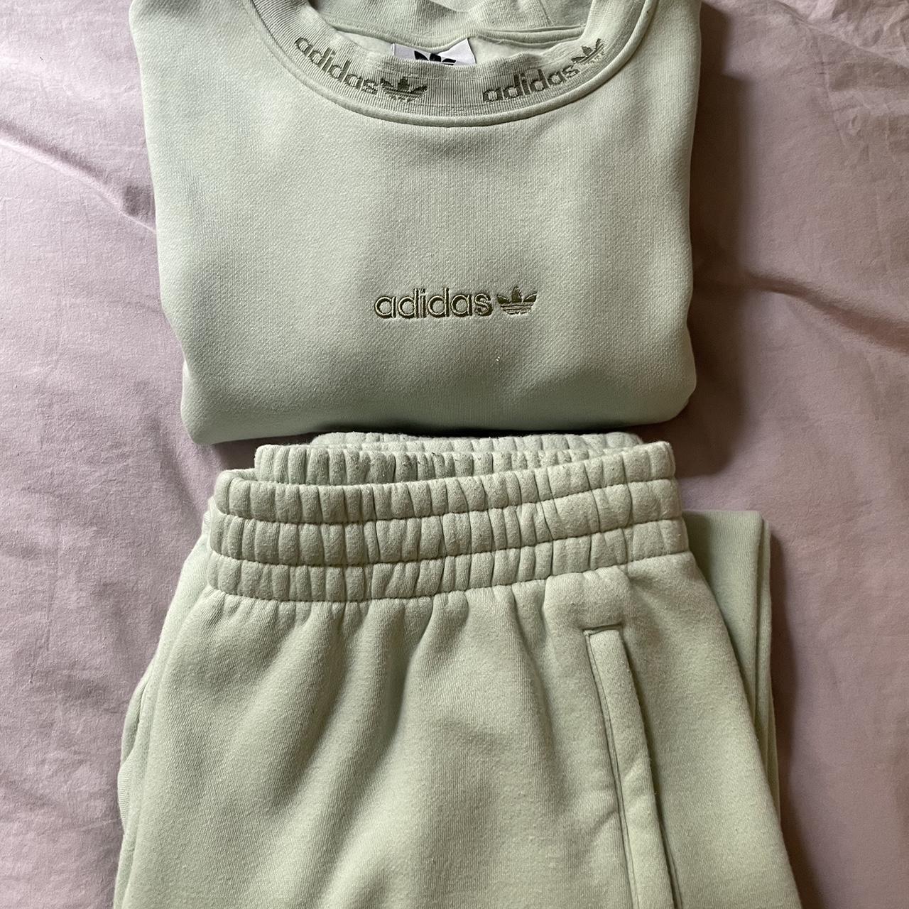 adidas originals mens linear label trefoil... - Depop