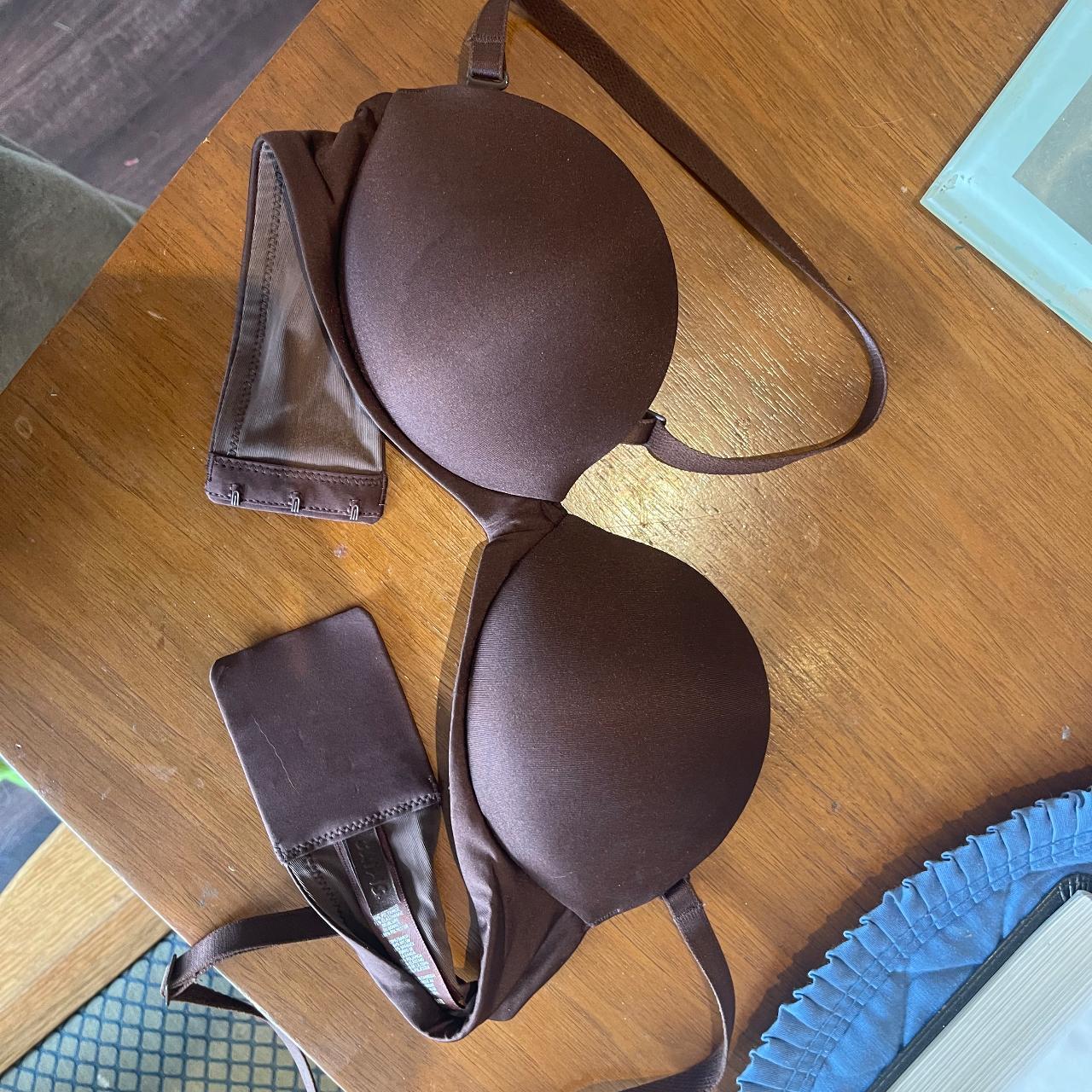SKIMS Brown strapless pushup bra, 30B NEW - Depop