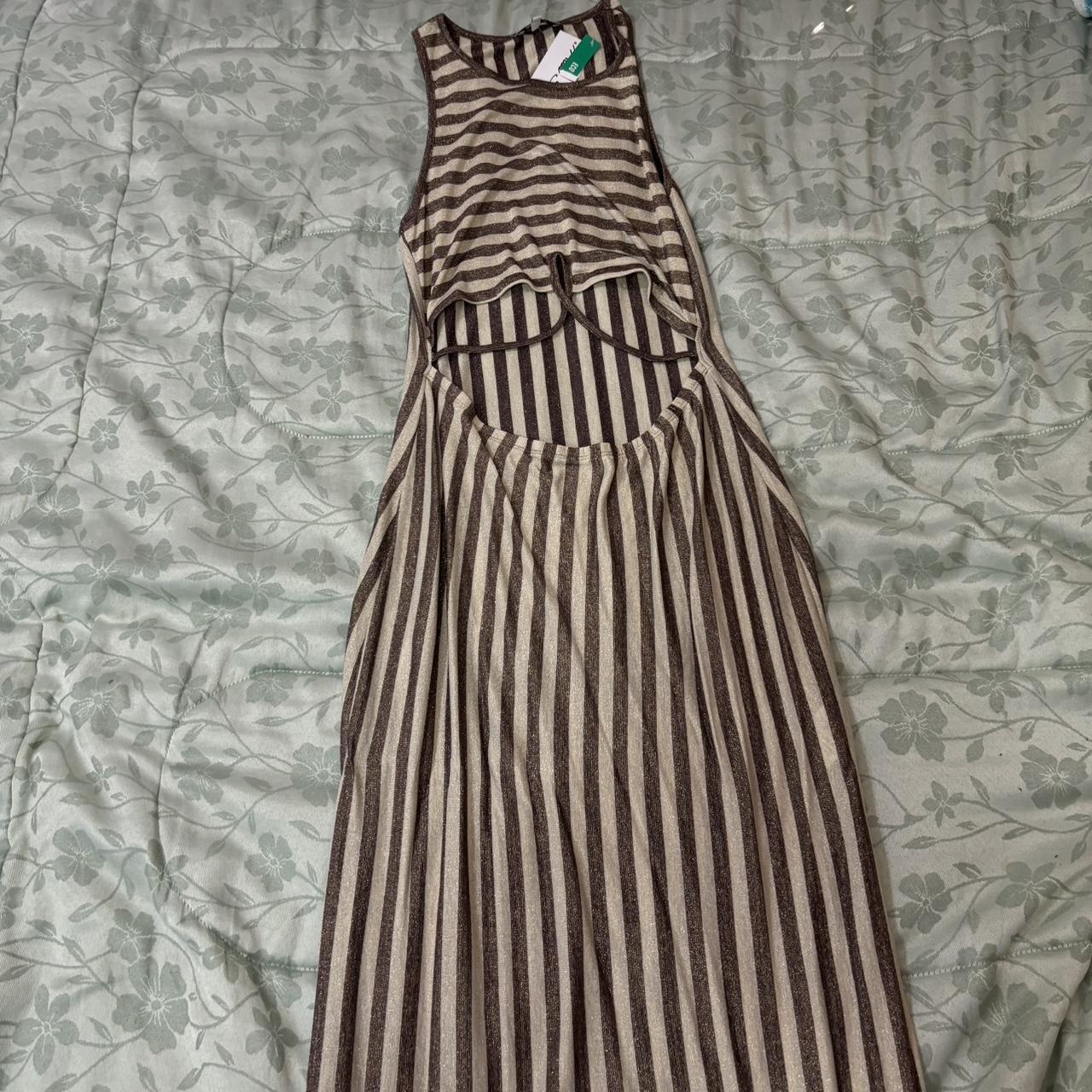 Beautiful Maxi dress with mid section cut out. Never... - Depop