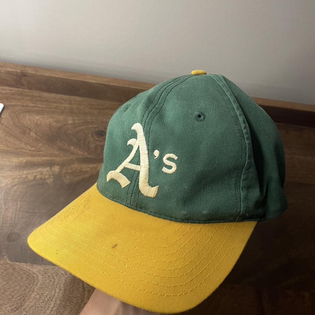 Vintage Oakland A’s SnapBack Shipping is $4 - Depop