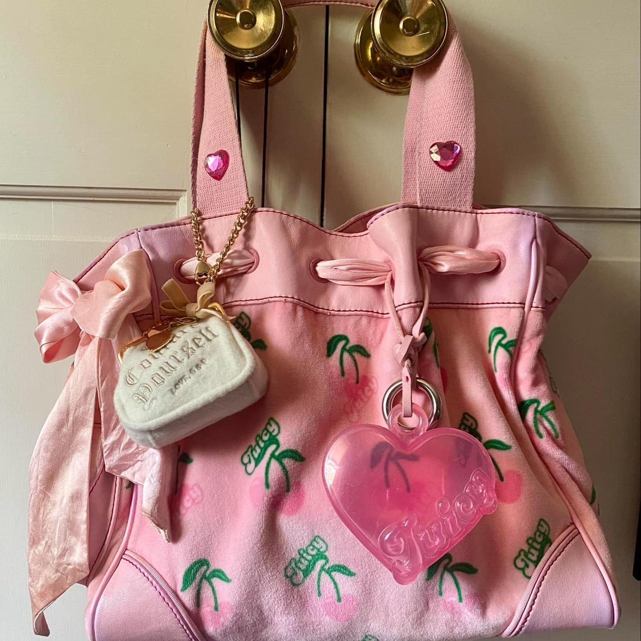 ISOOOOOO!!! PLEASE DONT BUY!! Pink Juicy Couture bag... | Depop