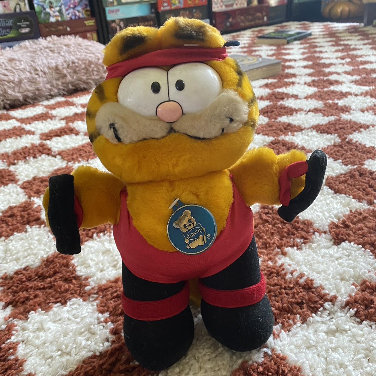 1981 Aerobics Garfield Dakin good condition! - Depop