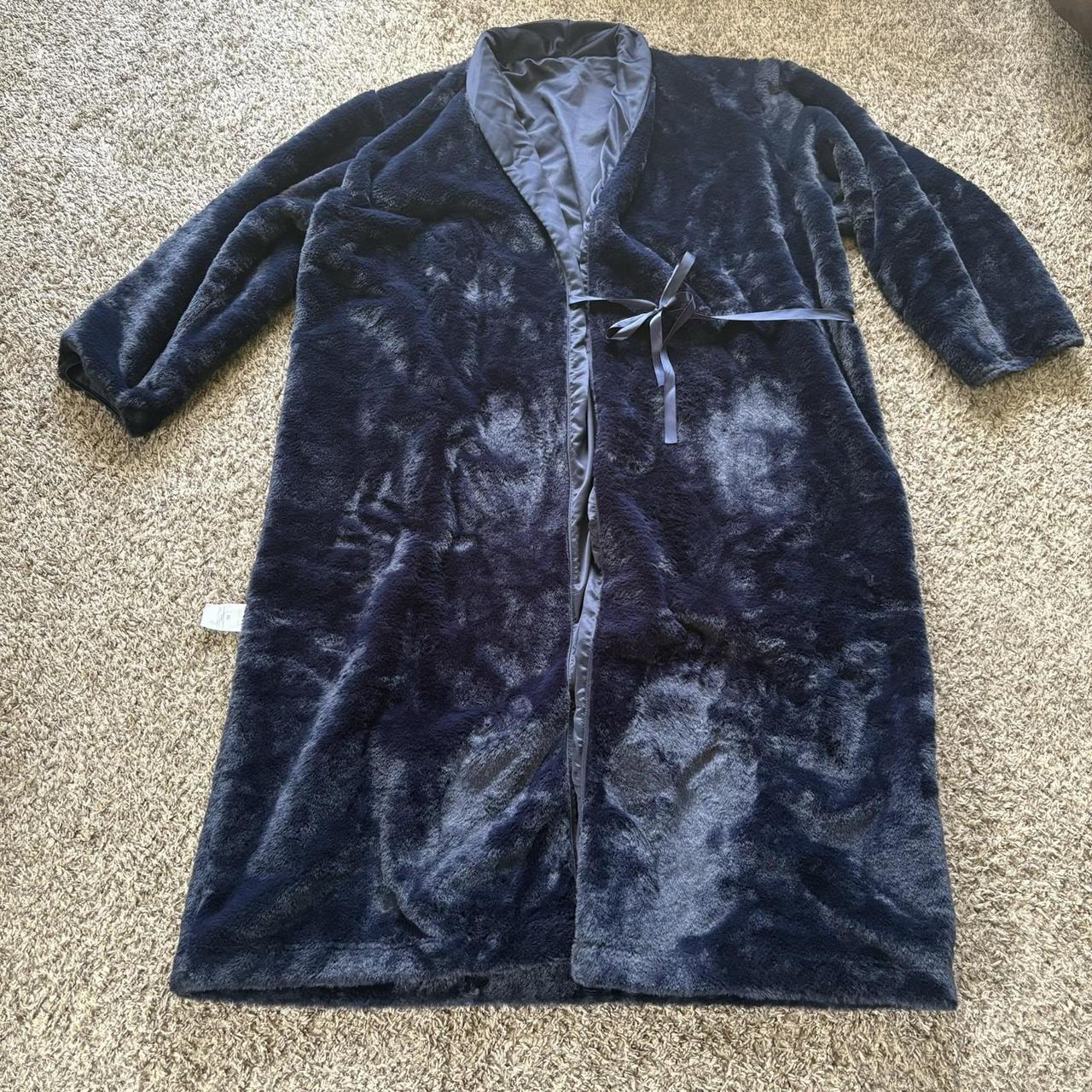 Minky Couture Women's Navy Blue Robe - Size XL The... | Depop