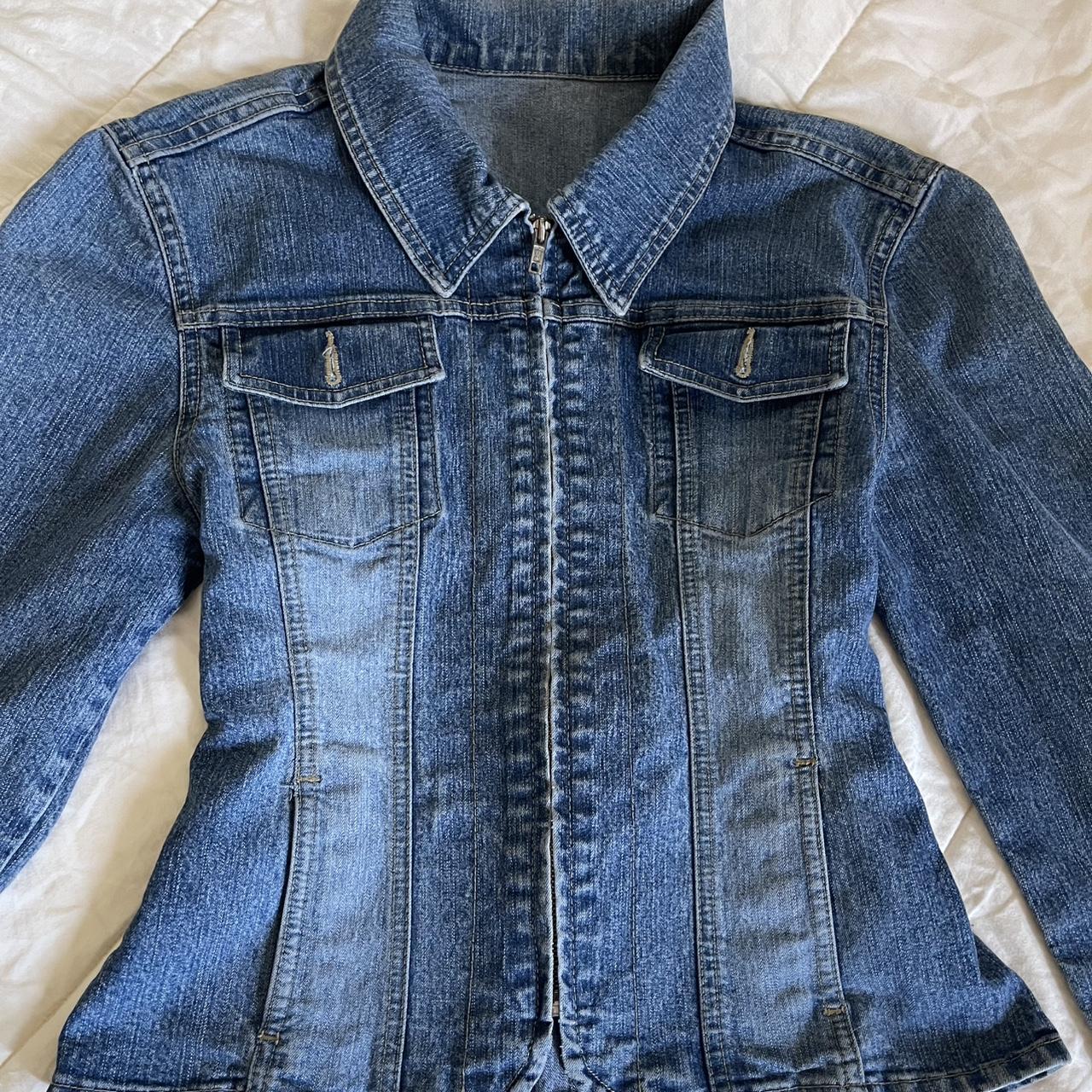 Perfect fitted denim jacket! I think it can fit a... - Depop