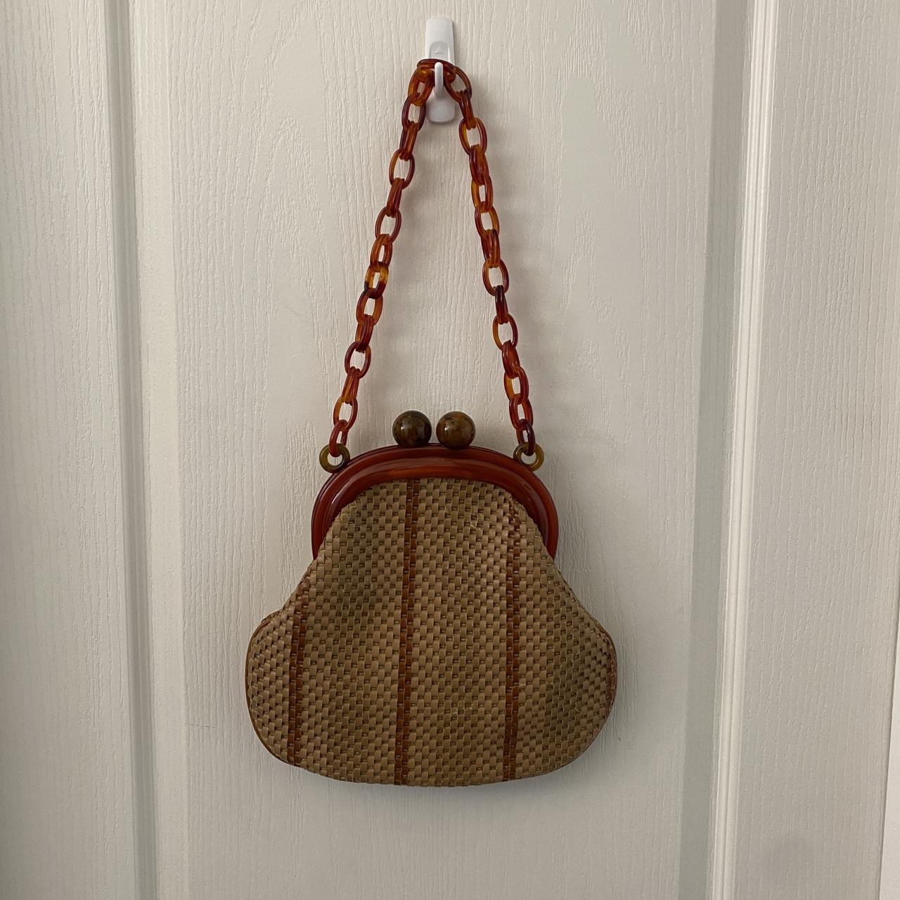 1950s vintage woven and resin handbag with a kiss... - Depop