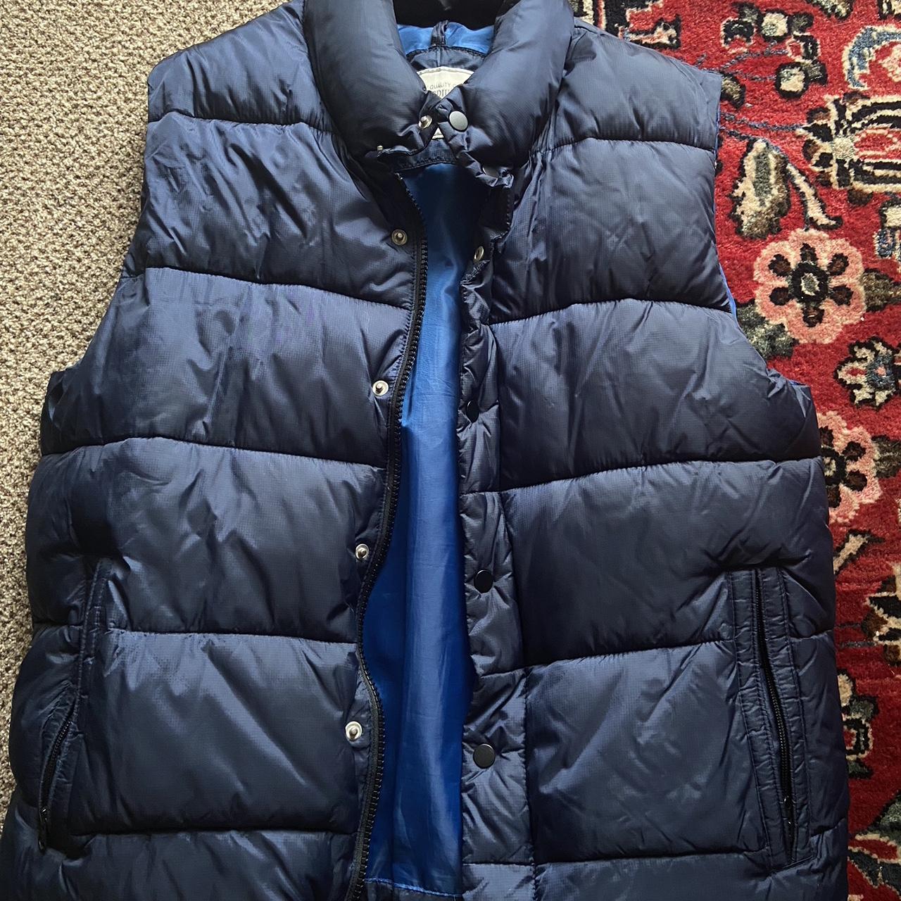 Old navy blue body warmer - Depop