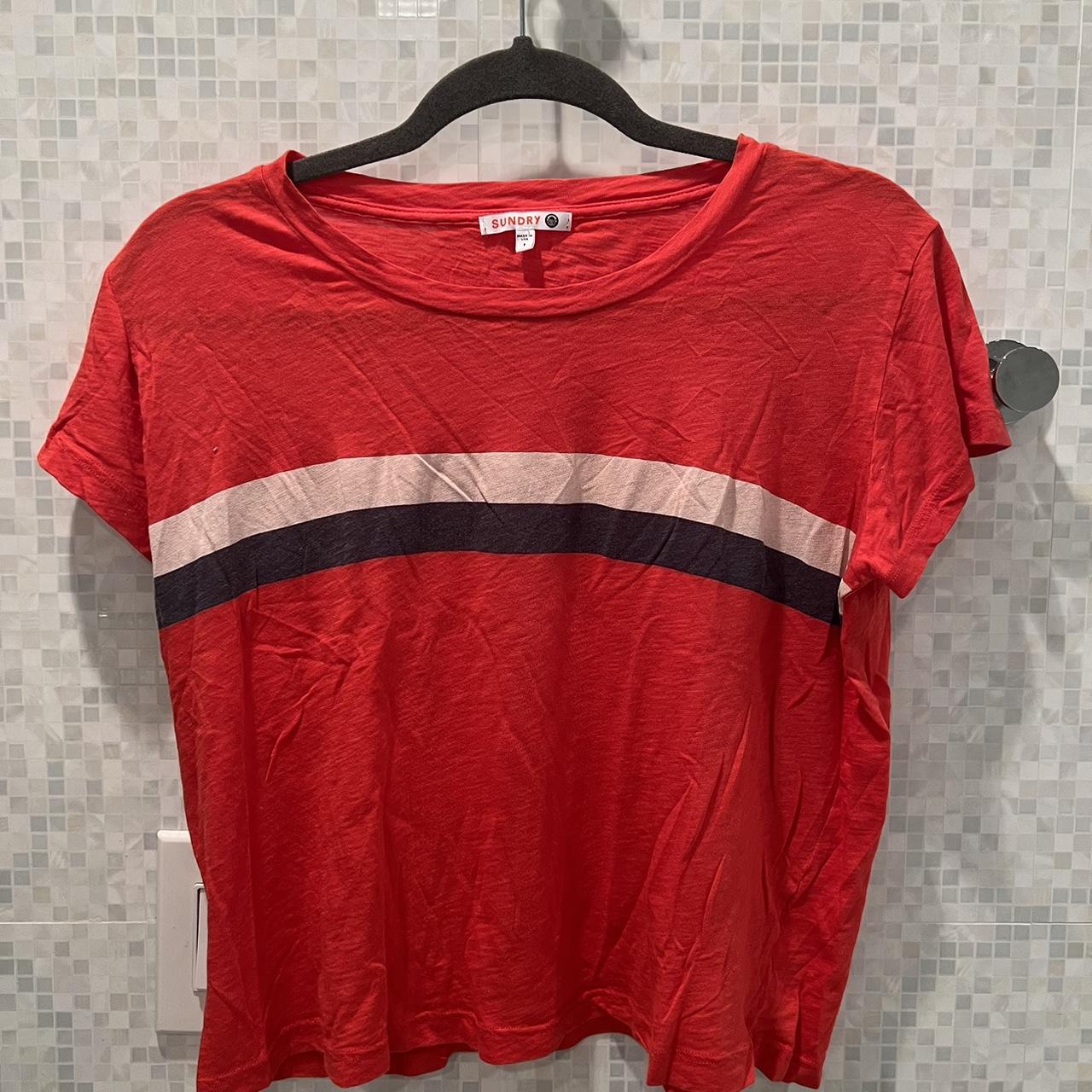 sundry t-shirt. super soft - Depop