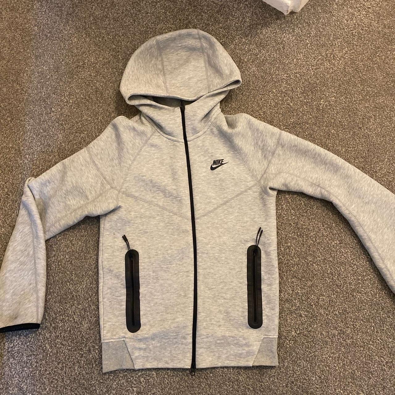 Nike tech fleece - Depop