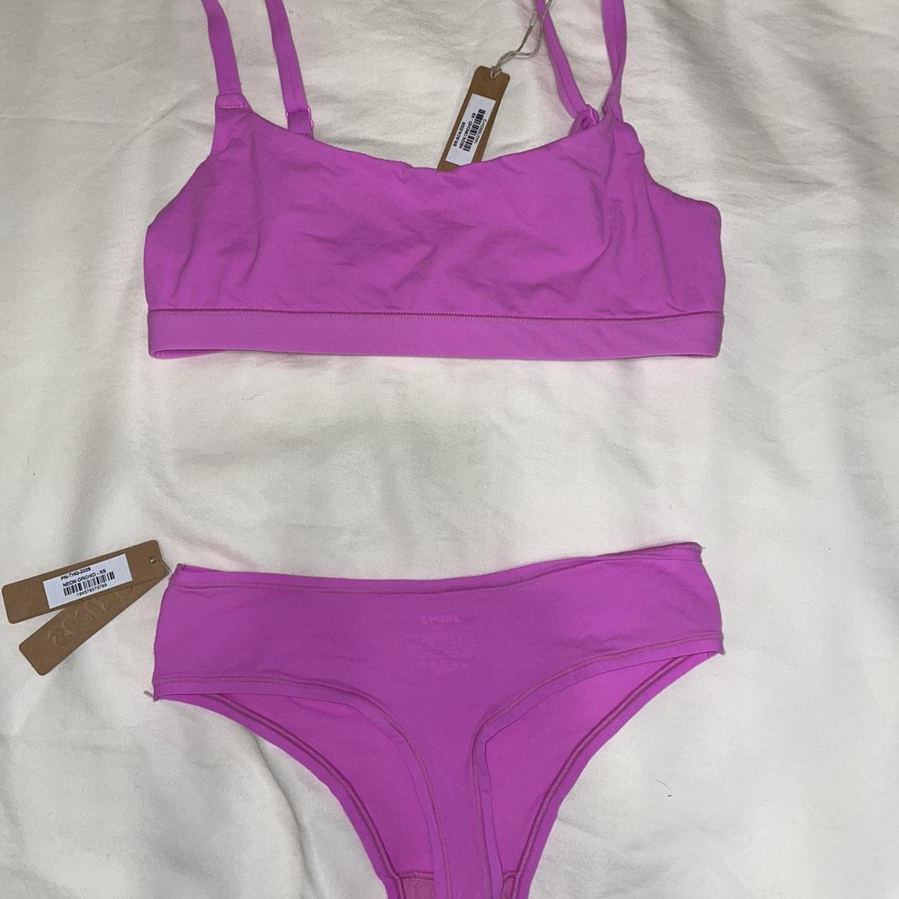 Skims pink set xs both - Depop