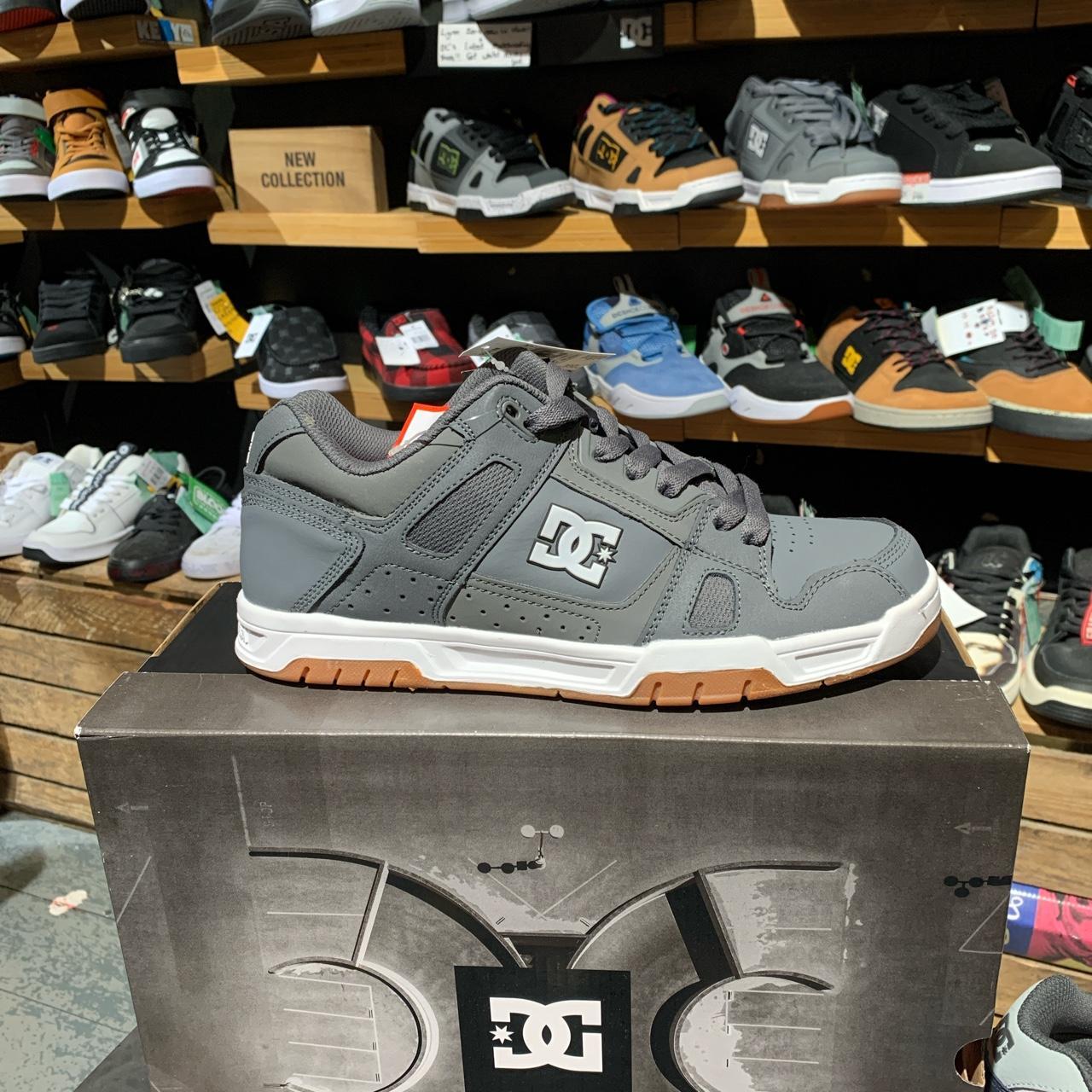 DC Shoes Men's White and Grey Trainers | Depop