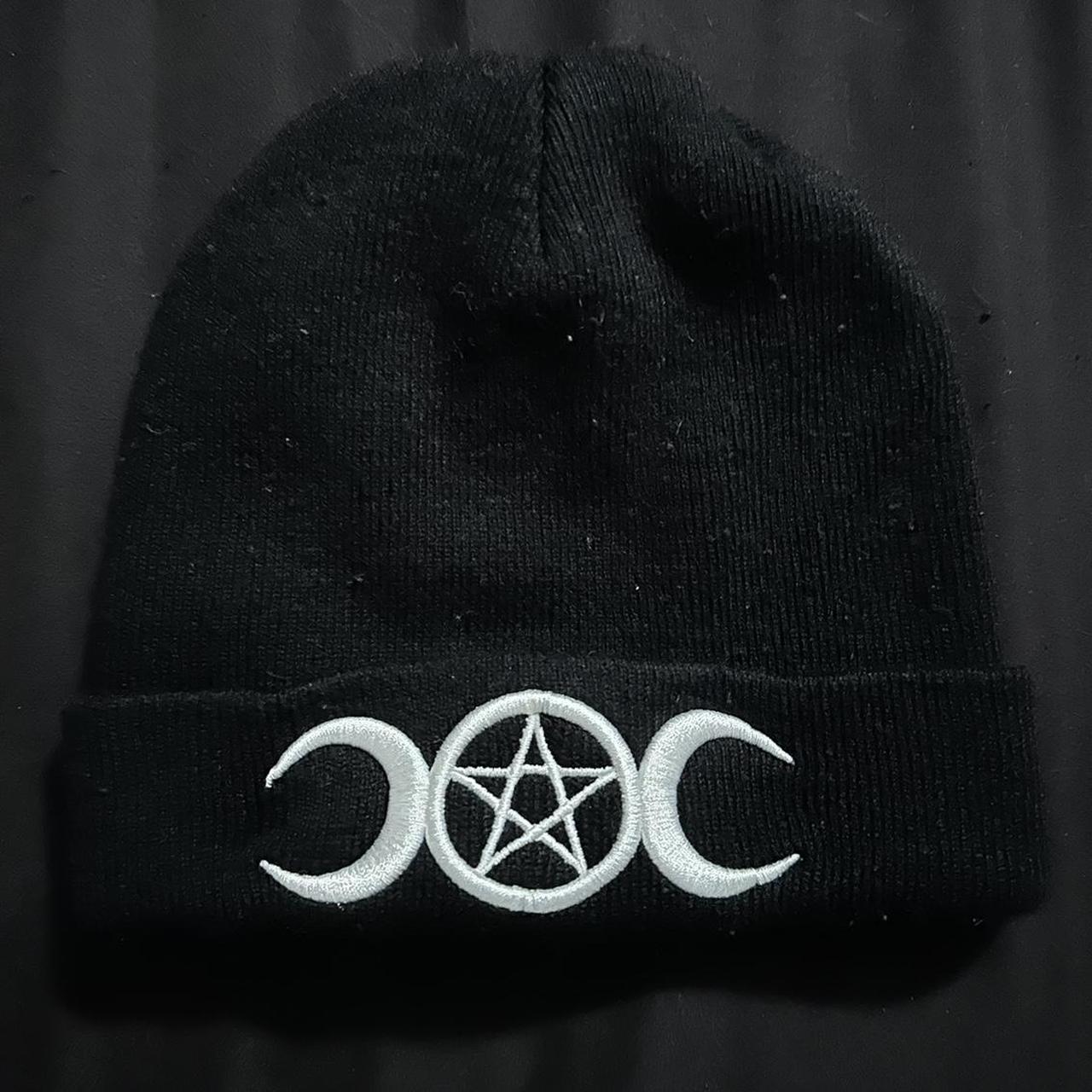 black killstar beanie - Depop