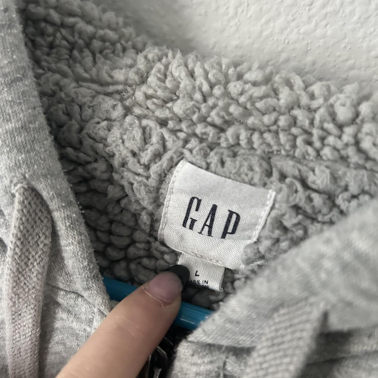 grey gap jacket tag size large, super warm material... - Depop