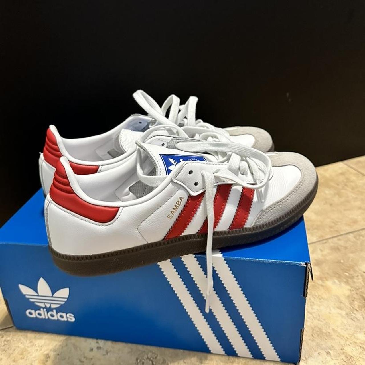 red & white sambas MENS 6 WOMEN 7.5 - Depop