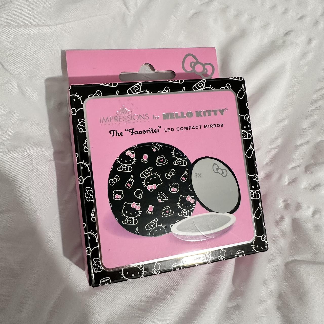 Hello Kitty compact mirror. - Depop
