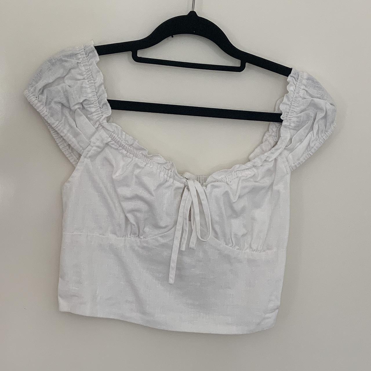 perfect stranger white top sooo flattering on size... - Depop