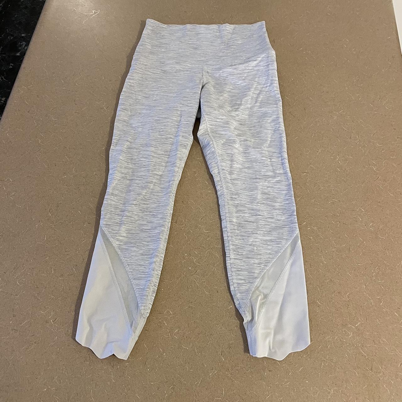 Lululemon gray patterned leggings size 6, worn maybe... - Depop