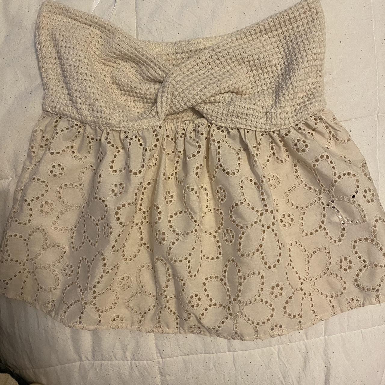 Strapless tan basic tee with flower details - Depop