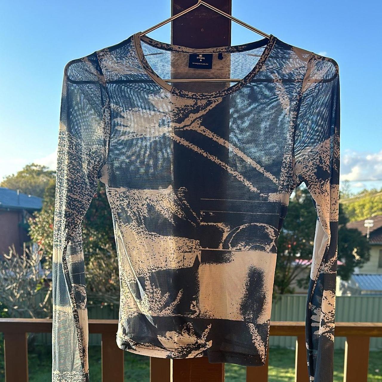 Meshed top - Depop