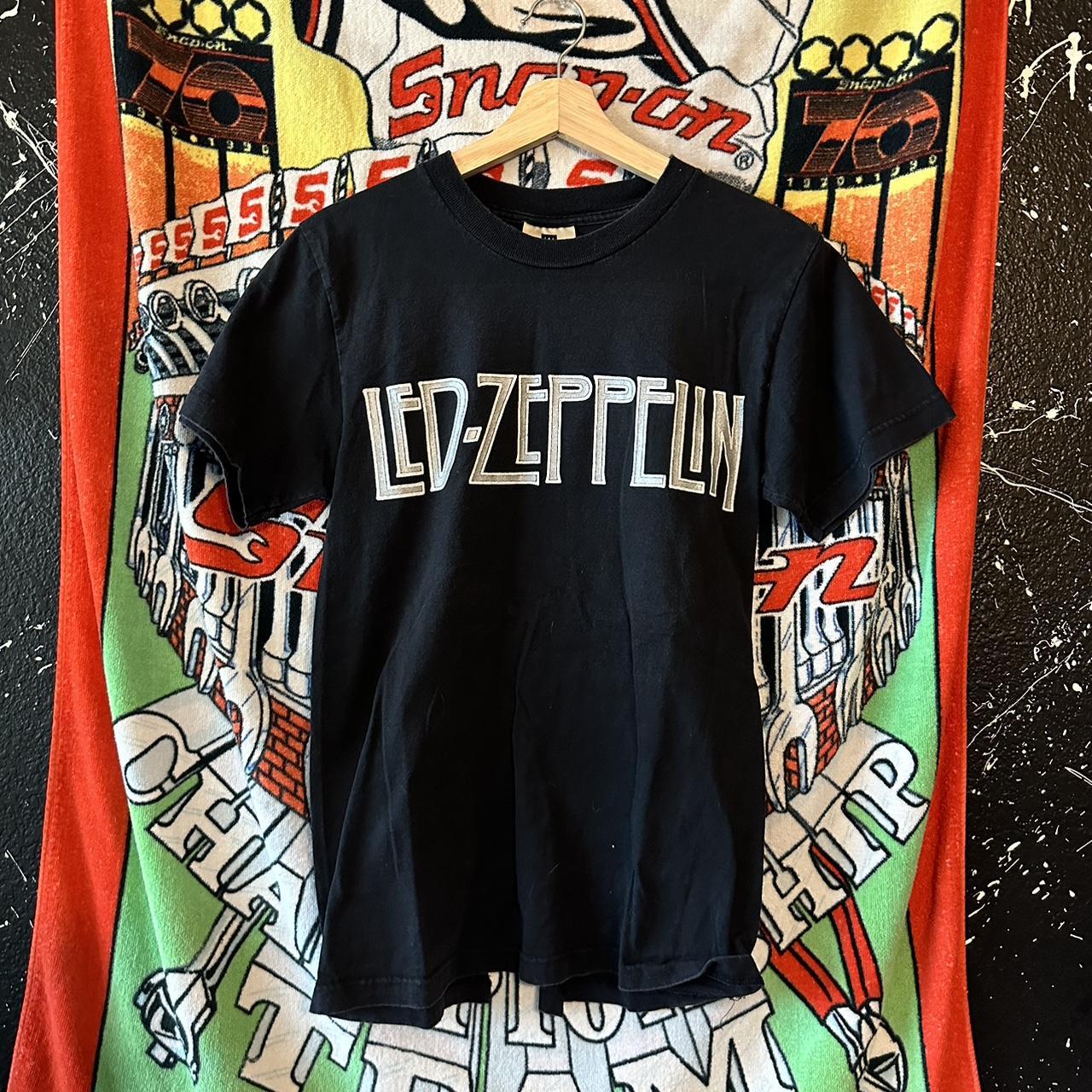 16x26 Deadstock 2000s Led Zeppelin band tee on the... | Depop